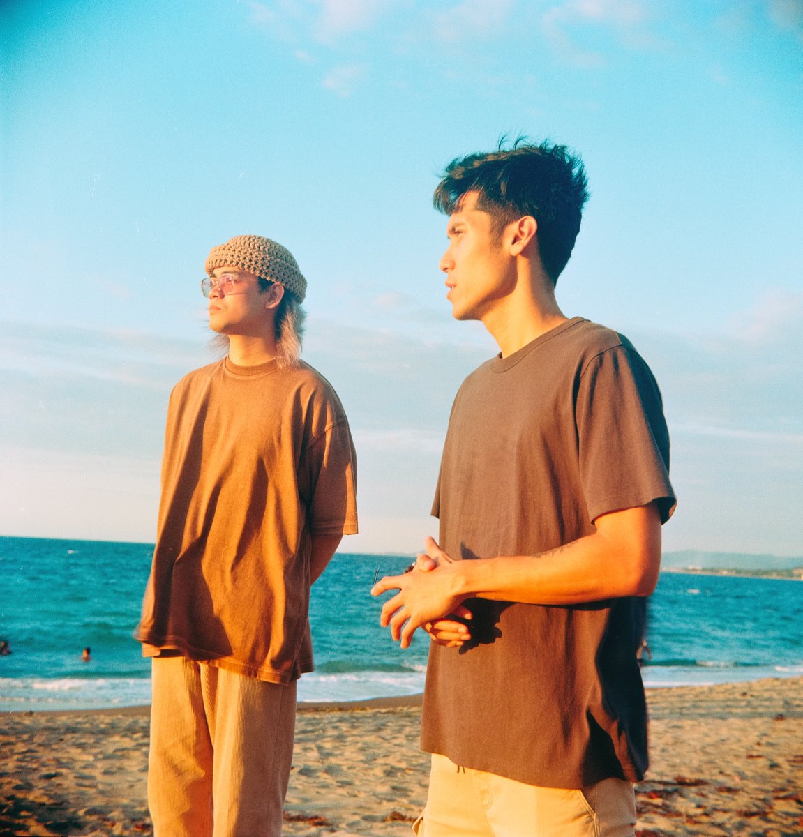 Munimuni on Twitter: "SIKAT NG ARAW stream now! spotify: https://tinyurl.com/sikatngarawspotify ...