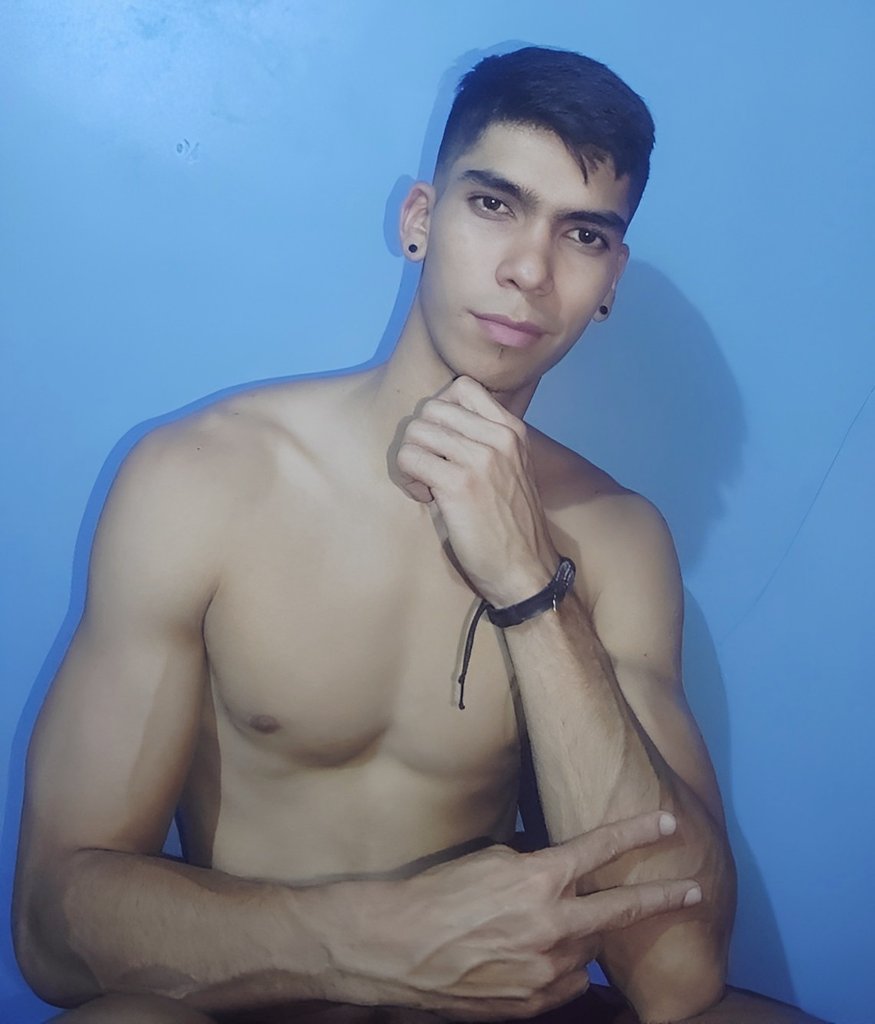 Jim S. on Twitter: "exponiendo mis gustos jijiji"