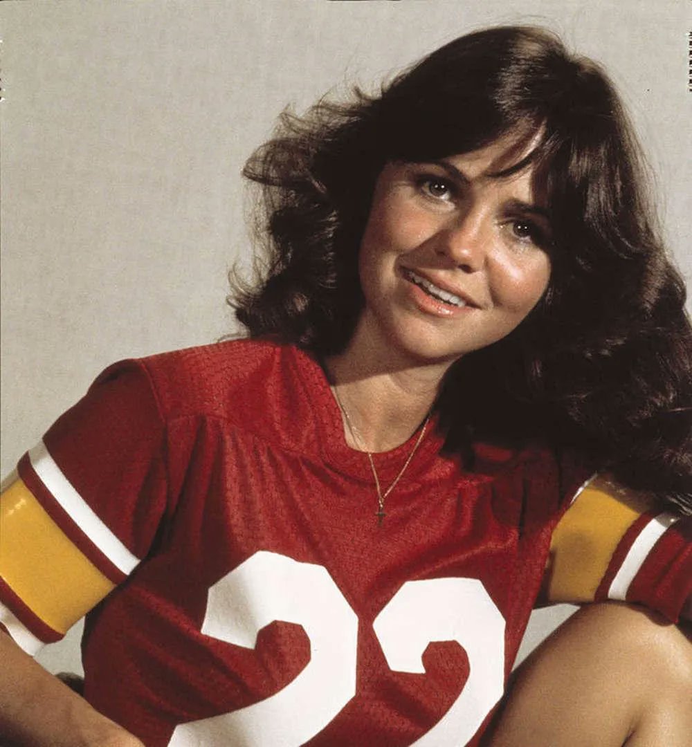 Sluts And Guts On Twitter Sally Field 1978 Sexy Backintheday