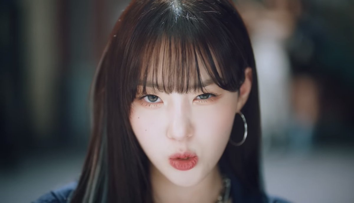 ざわ♡ on Twitter: "‘’美‘’② I FEEL GIDDY #Giddy_MV_RELEASED #아찔한_그녀들의컴백 #Giddy_MV配信開始"