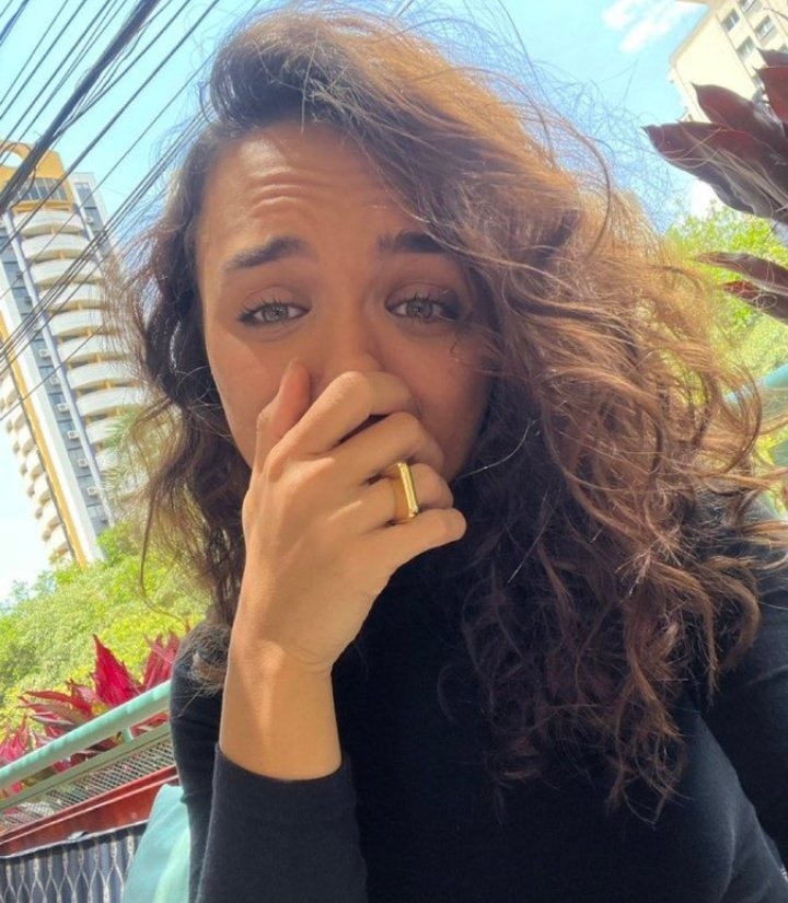 pov | (fan account) on Twitter: "Faltou a taylor hein"