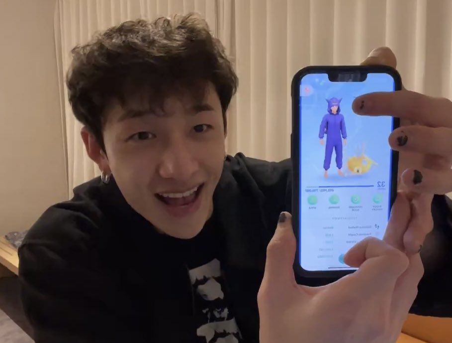 Aelie on Twitter: "RT @beyondyasmin: bang chan our favourite pokémon go nerd"