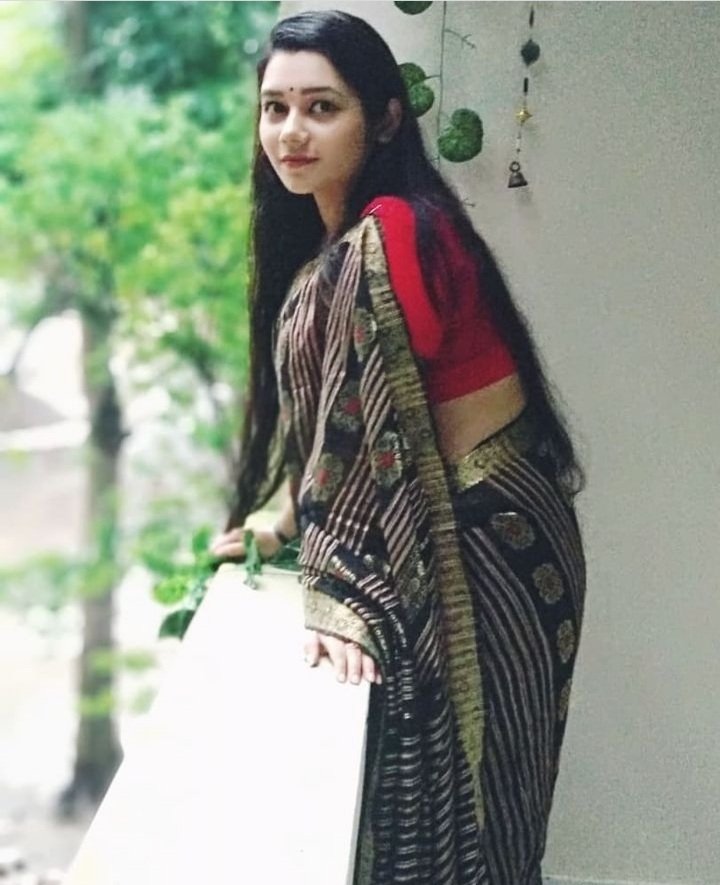 Hridita Tahsin on Twitter: "এই ঈদে সব থেকে কাকে বেশি মিস করবেন..? 😢"