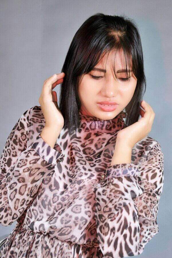 La Wun Aein on Twitter: "မင်းချစ်ရင် မင်းကောင်မလေးပဲ"