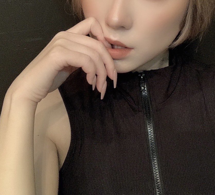 一色桃子 on Twitter: "【 拡散希望 】 こちらのエイトマン新人女優様は、透き通るような美オーラ半端なく纏っておられます🥰 #聖ひばり(@hijiri_hibari)ちゃんを ...