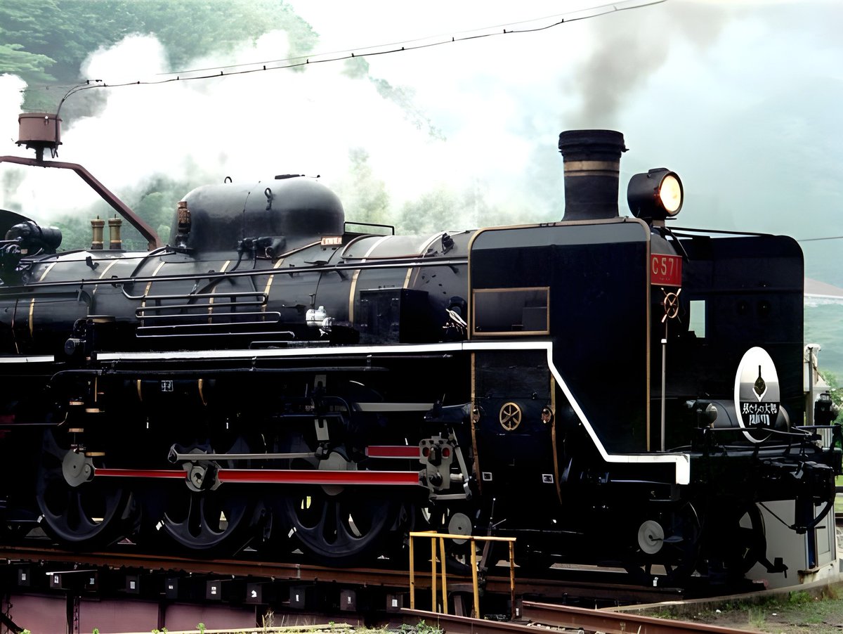 源 真琴 / Makoto-Minamoto on Twitter: "C57-1 C56-160 20系 マイテ49 #20系客車 #マイテ492 #C57 #C571 #C56 # ...