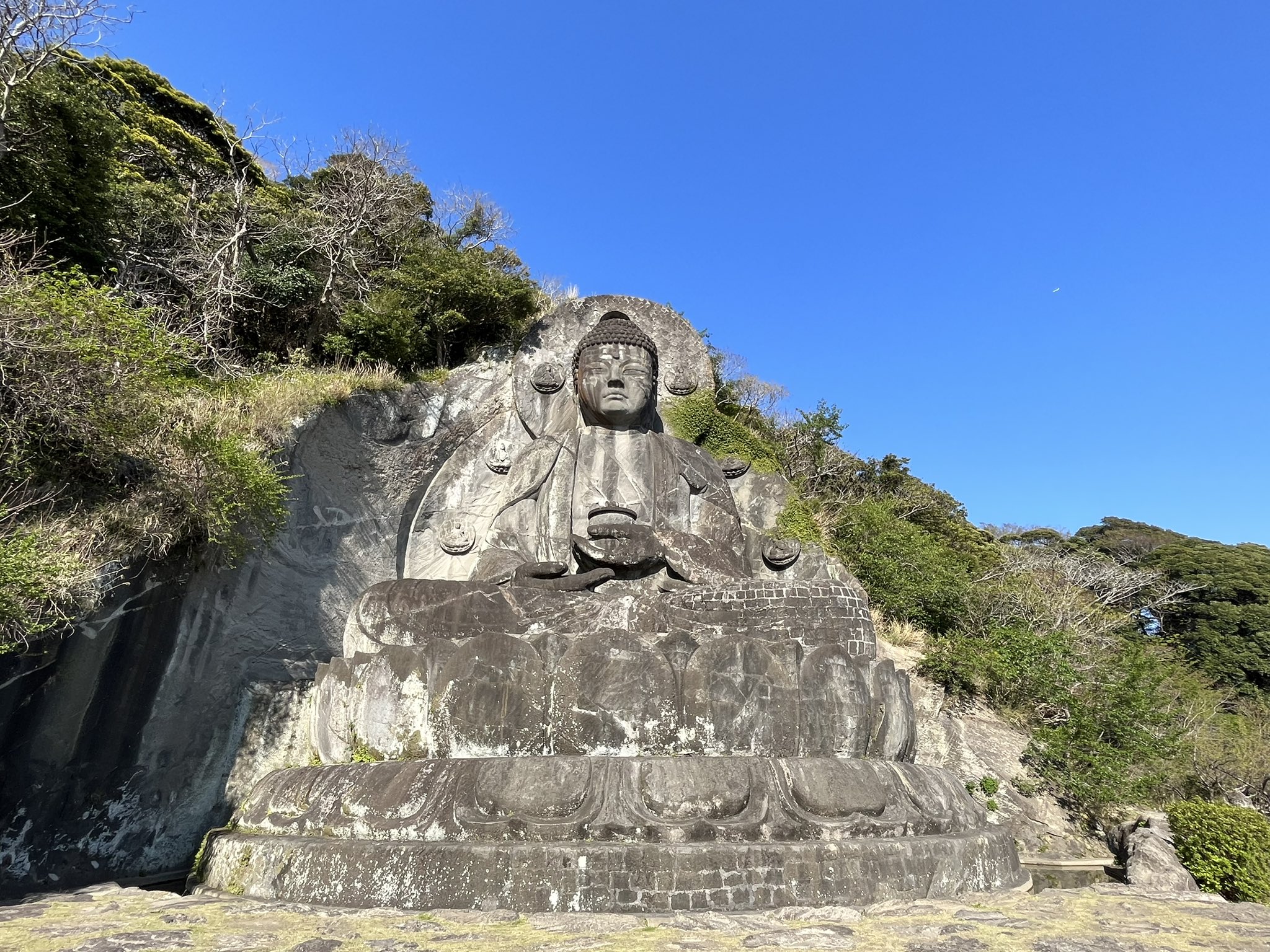 🐰mintblue🐰御朱印巡り@スマホ写真部 on Twitter: "＃鋸山日本寺 2023/4/9 【薬師瑠璃光如来】 日本寺は約1300年前に 行基により開かれたとされる 関東最古の勅願 ...