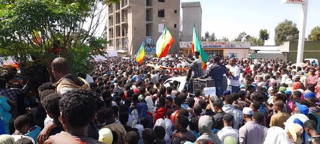 Tadele Tibebu on Twitter: "በዛሬው ቀን ደሴ፣ እንጅባራ፣ ቢቸና፣ ፍኖተሰላም የአብይ አሕመድ አገዛዝ በልዩ ኃይል ላይ ያሳለፈውን ህገወጥ ...