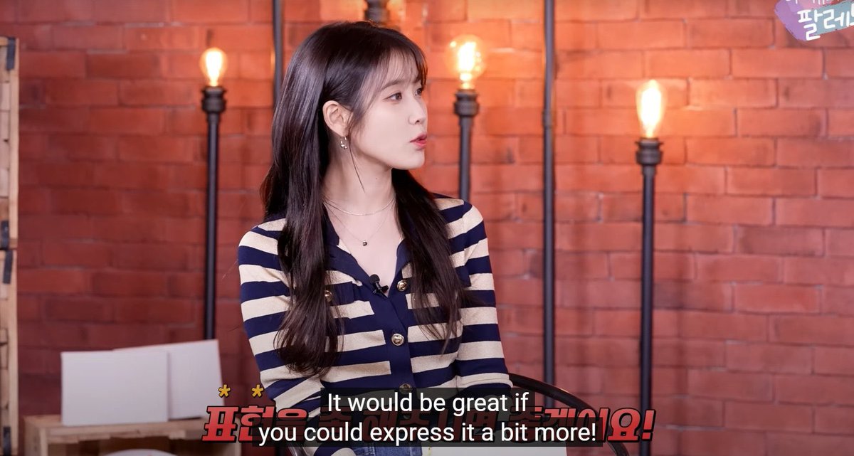 Pea⁷ | FACE & D-DAY on Twitter: "IU: Biraz daha tepki versen harika olurdu! *Şarkıyı kaydedip ...