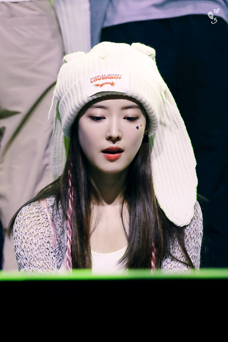 ᴛᴏᴘ on Twitter: "230402 이세영 영,원 팬미팅 OMG 마지막 사진 흔들렸지만,, 제대로 턱 괸 게 이것밖에 업슴🥺 https://top-of-230 ...