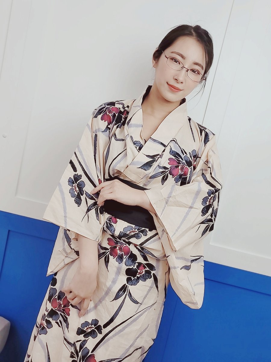 フレッシュ/出演者情報 on Twitter: "4/10(月)【フレッシュフォトセッション / #着崩し浴衣水着Day 】令子ちゃん(@reiko_2303)です♪"