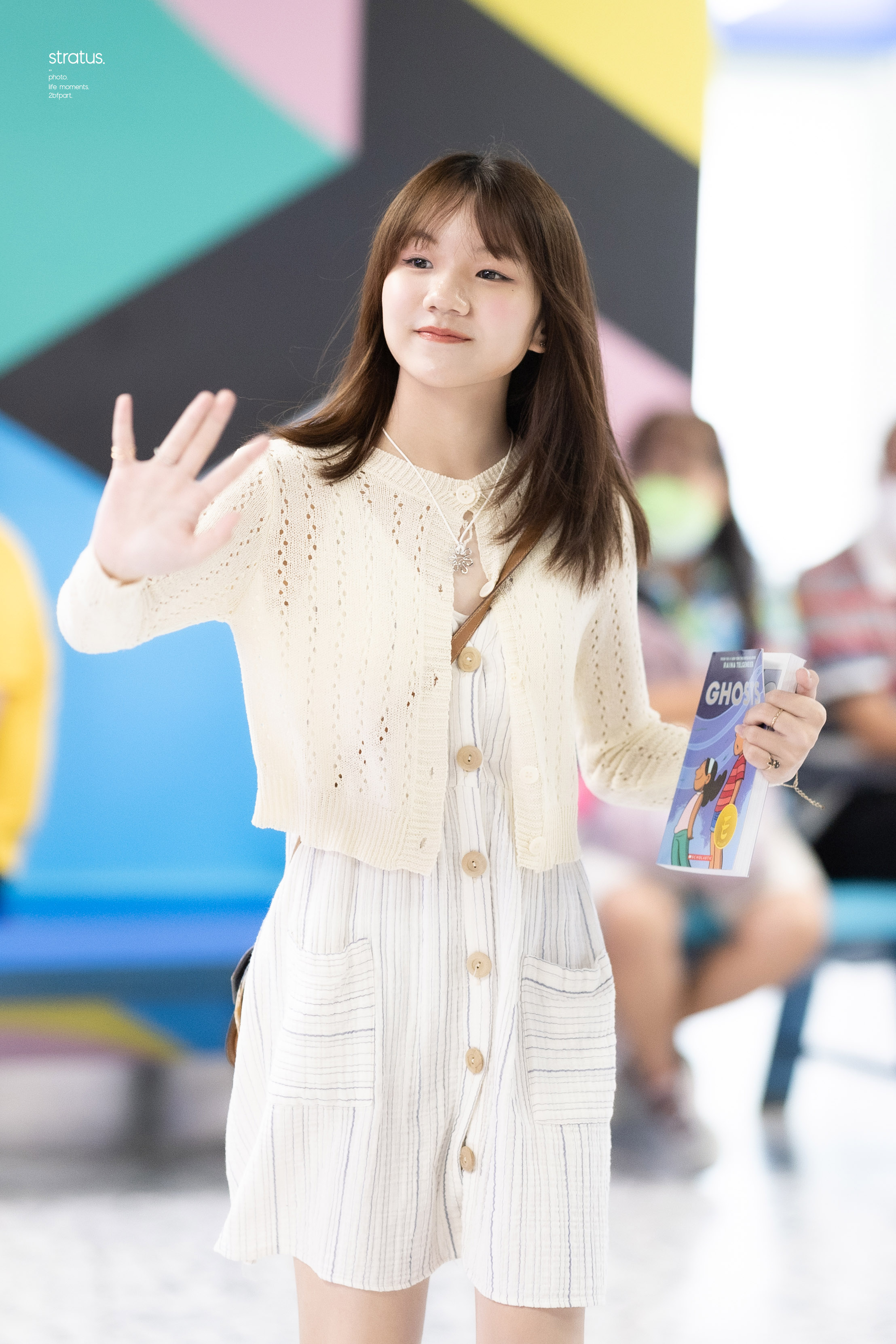 stratusfotomoments.💭 on Twitter: "230406 safe flight🇯🇵☁️ Model : Monet BNK48 Place : Digital ...