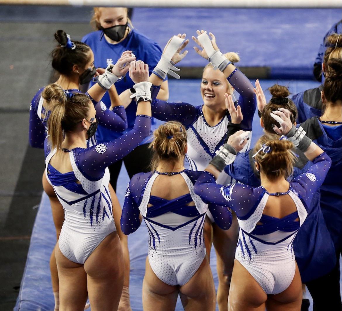 Sexy Pics On Twitter Gymnasts Celebrate As Do We