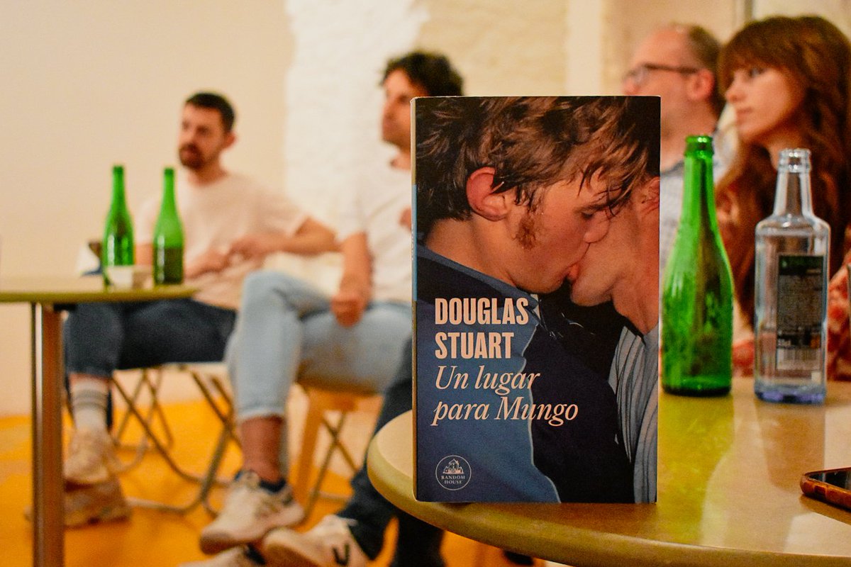 Bookake (Club de Lectura) on Twitter: "Hoy hemos estado en la librería @tiposinfames hablando ...