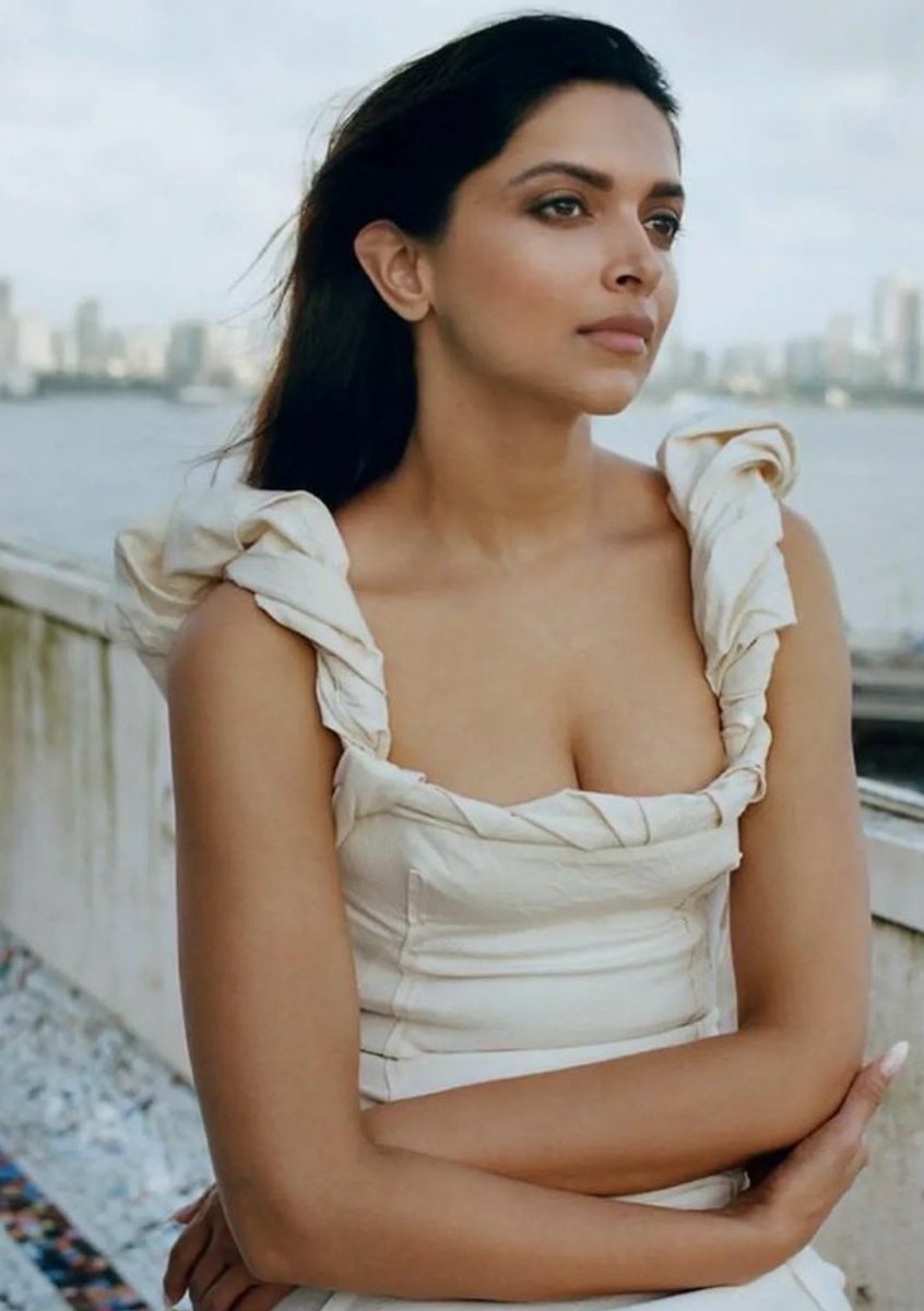 Filmi Pedia on Twitter: "Deepika"