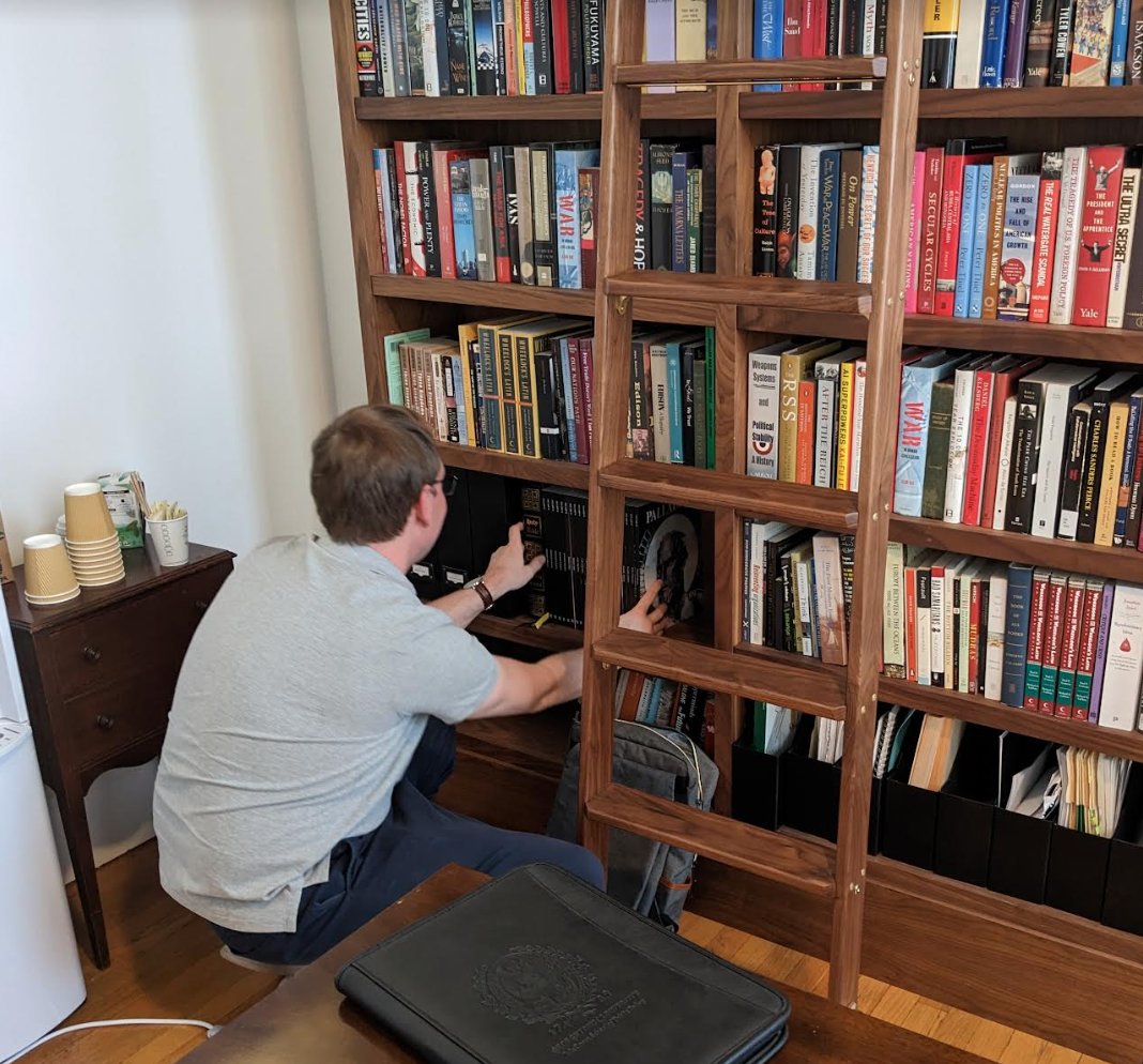 Ben Landau-Taylor on Twitter: ".@SamoBurja rearranging the bookshelf: "So the nuclear energy ...