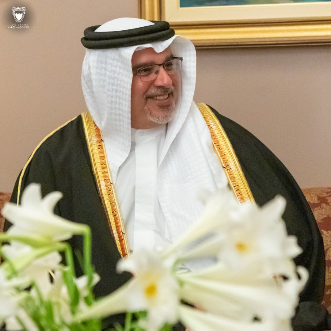 أخبار سمو ولي العهد on Twitter: "HRH the CP and PM #Salman_bin_Hamad visits the majlis of HE ...