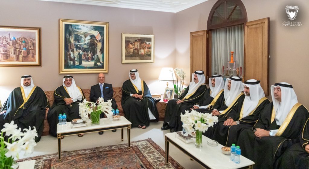 أخبار سمو ولي العهد on Twitter: "HRH the CP and PM #Salman_bin_Hamad visits the majlis of HE ...