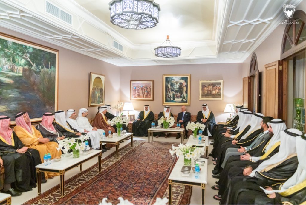 أخبار سمو ولي العهد on Twitter: "HRH the CP and PM #Salman_bin_Hamad visits the majlis of HE ...