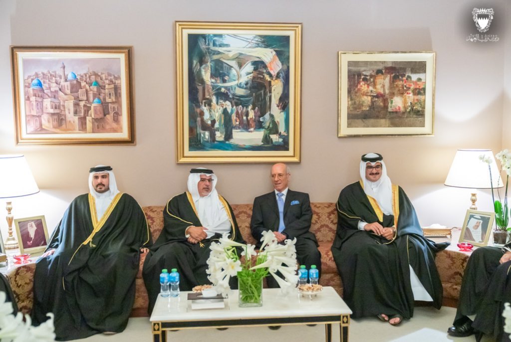 أخبار سمو ولي العهد on Twitter: "HRH the CP and PM #Salman_bin_Hamad visits the majlis of HE ...