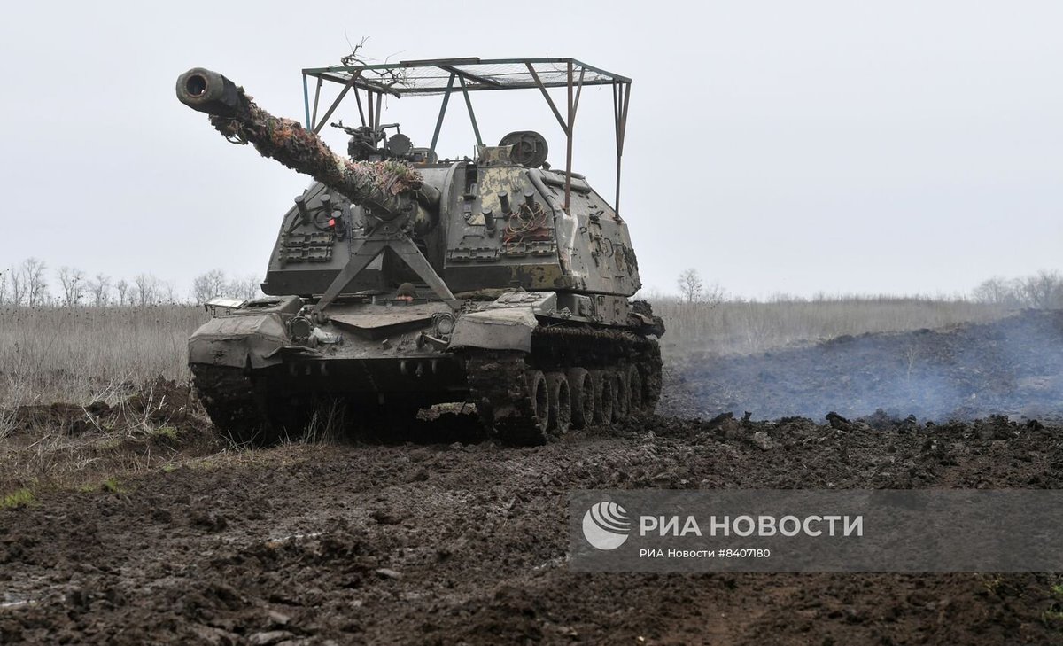 Rob Lee on Twitter: "Russian Msta-S howitzers with roof screens. https://vk.com/milinfolive?w ...