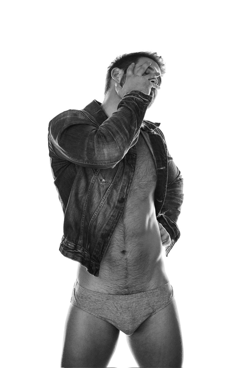 Eric Angelo on Twitter: "I knew I was hot"