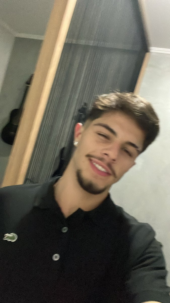 vitor vecchi on Twitter: "bom dia"