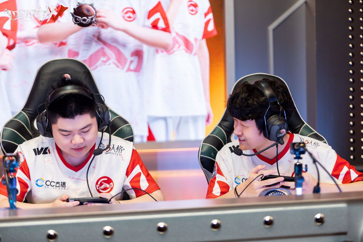 【公式】IdentityⅤ第五人格eスポーツ事務所 on Twitter: "#COAVIワールド決勝 〜Day9現場写真アーカイブ〜 DOU5、GG #IdentityV #第五人格 #第五 ...