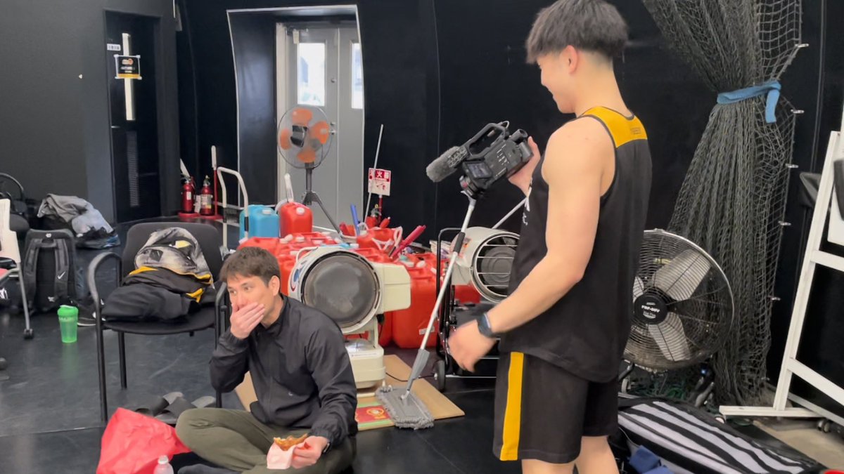 仙台89ERS on Twitter: "【メディア情報】 明日の「仙台八十九箇所巡り」は #ショータカメラ 第1弾🎥👀 #渡辺翔太 選手が練習後の選手たちを直撃‼️ 藤田HCやチームスタッフ ...