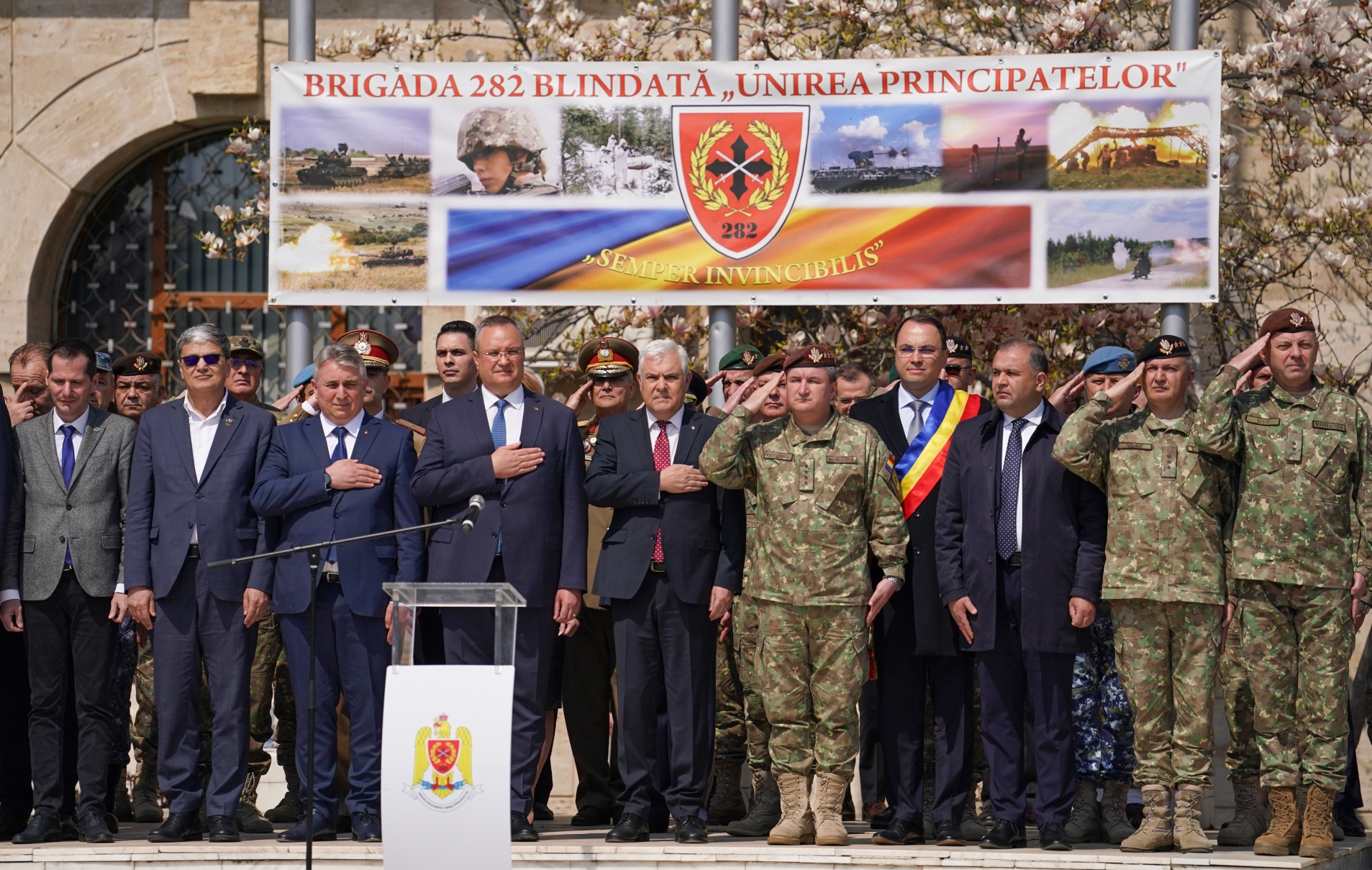 MApN on Twitter: "Ministrul apărării naționale, Angel Tîlvăr, și șeful Statului Major al ...