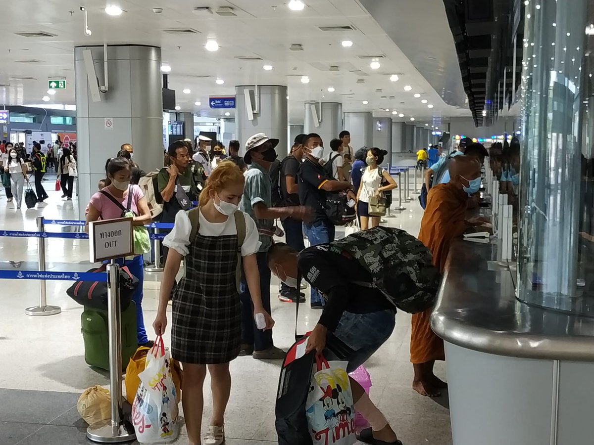 FM91 Trafficpro on Twitter: "11 เมษายน 2566 บรรยากาศช่วงบ่ายที่ “สถานีกลางกรุงเทพอภิวัฒน์ ...