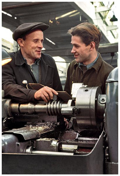 🌱Soviet Postcards 🕊🌷 on Twitter: "Workers of the Sergo Ordzhonikidze Moscow Machine Tool Plant ...