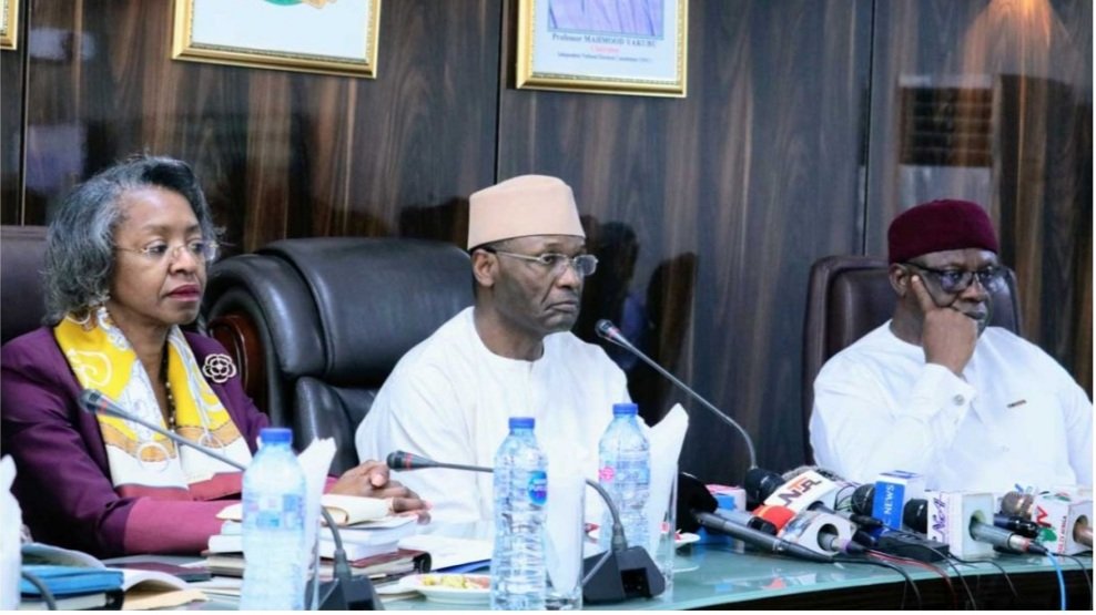 AbroadStudy___ 🇦🇺 🇬🇧 on Twitter: "RT @General_Oluchi: E go pain me if Mahmood didn’t go to prison."