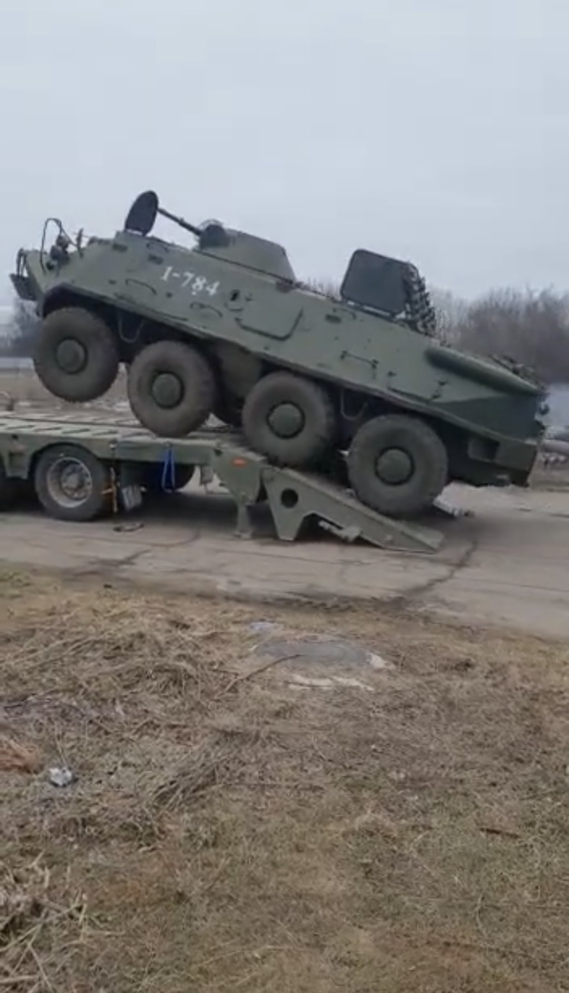 𝕻𝖗𝖆𝖎𝖘𝖊 𝕿𝖍𝖊 𝕾𝖙𝖊𝖕𝖍 on Twitter: "#Ukraine/#Russia 🇺🇦🇷🇺: Two 🇺🇦#Ukrainian TAB-71M APCs (No. 1-784 ...