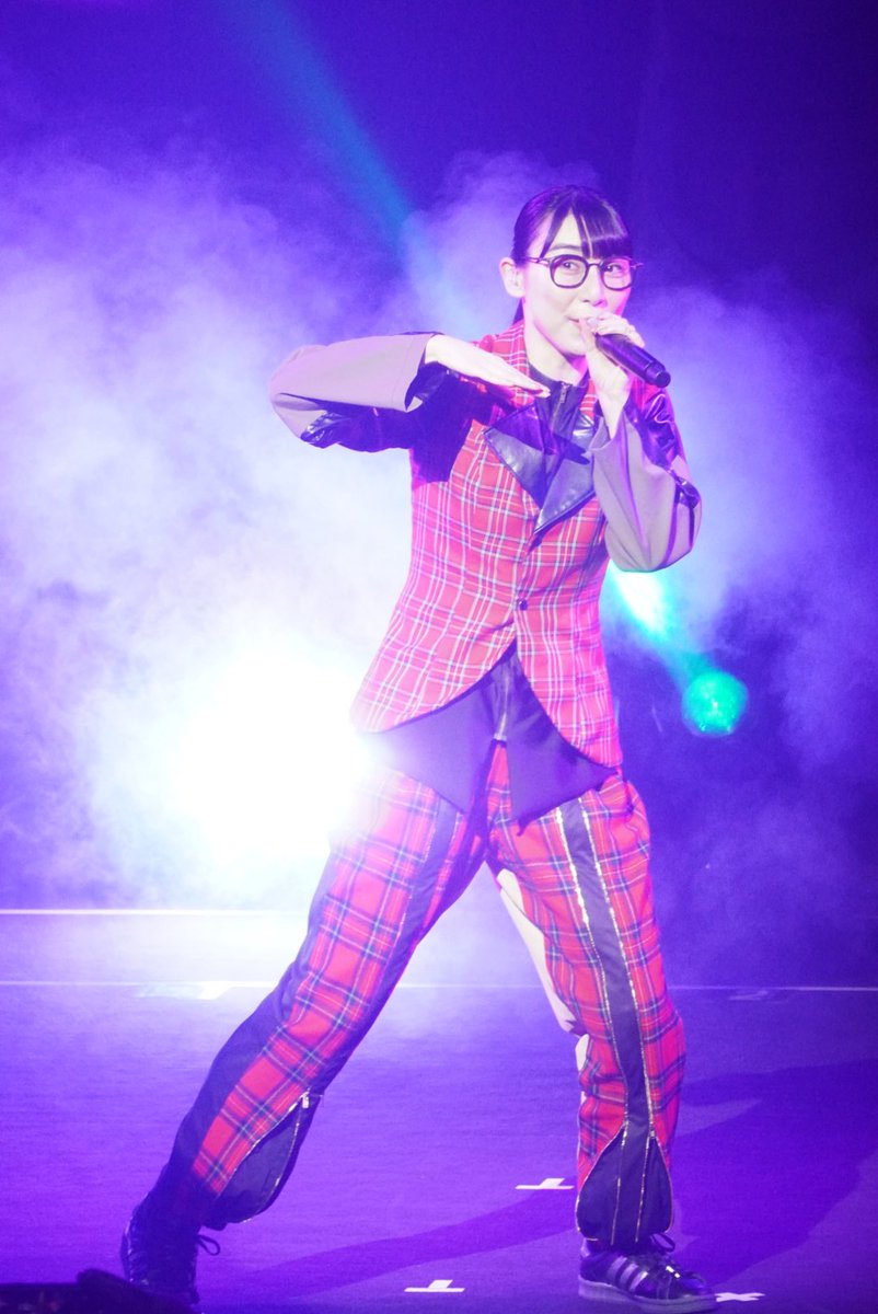 アユ肉・D on Twitter: "BiSH沼津おわったー！ ByeByeShowの前のMCでリンリン泣いちゃうし あとのMCでも家族が来てる前で落ち着かなくて歩き廻っちゃうしw ピンクに ...