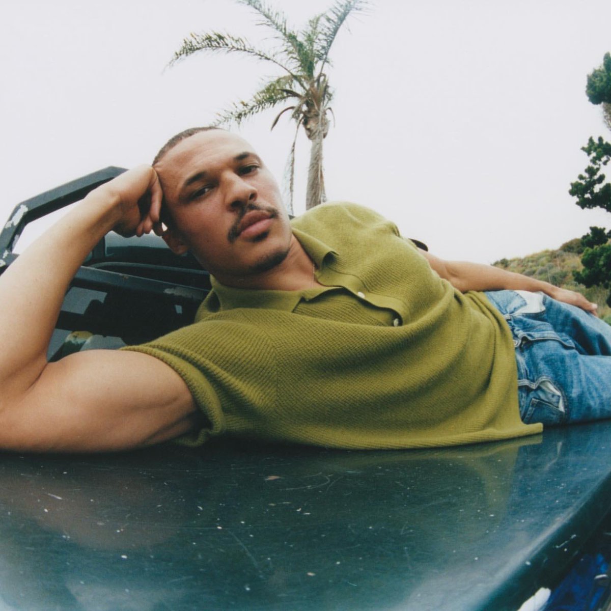 Gigi Hadid News on Twitter: "gigihadid: Pictured above are pieces from both ‘Beach House’ and ...