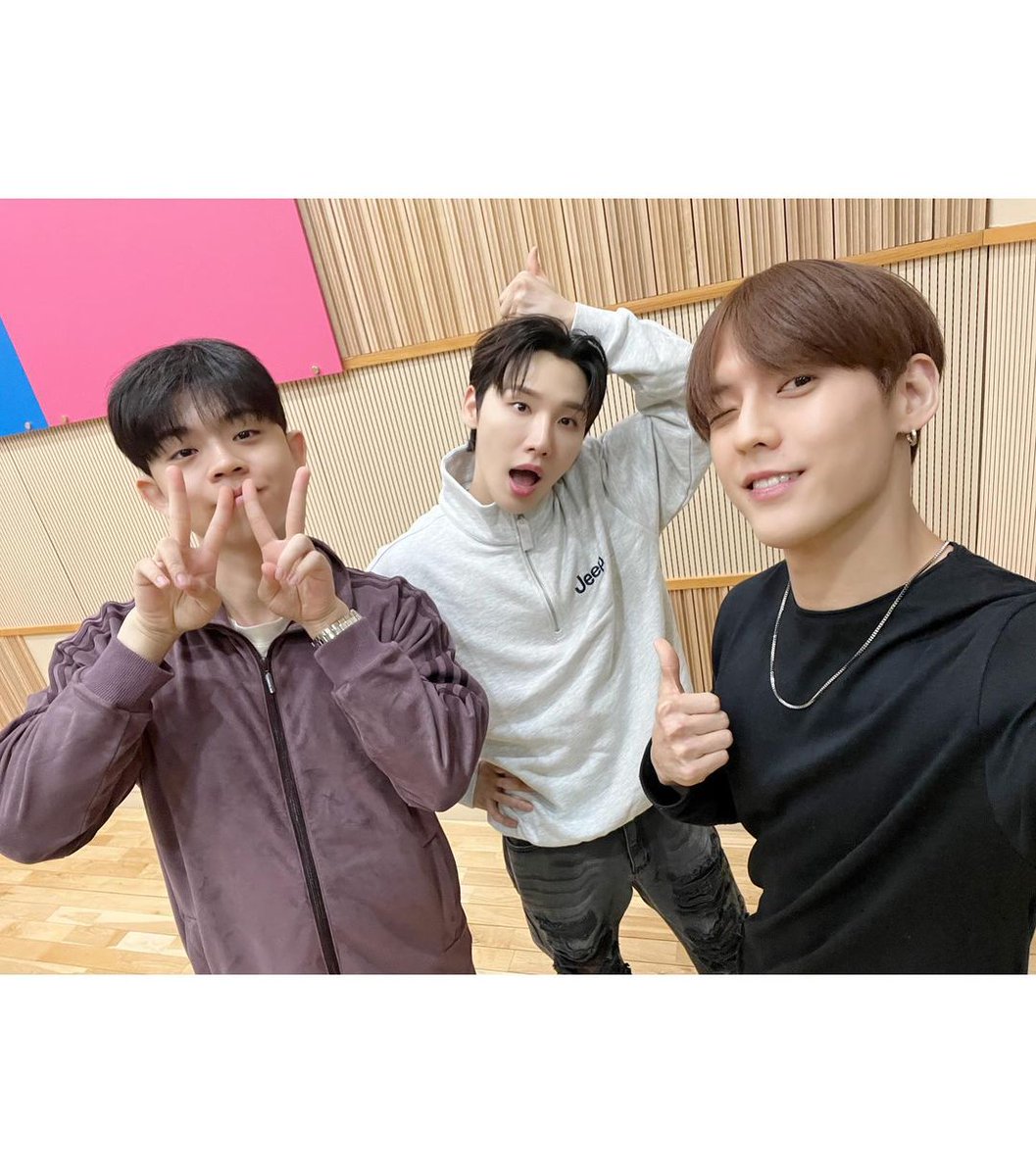 AB6IX INTERNATIONAL on Twitter: "[📸/230412] BTOB's Kiss The Radio instagram ㅡ Woong 🔗 https ...