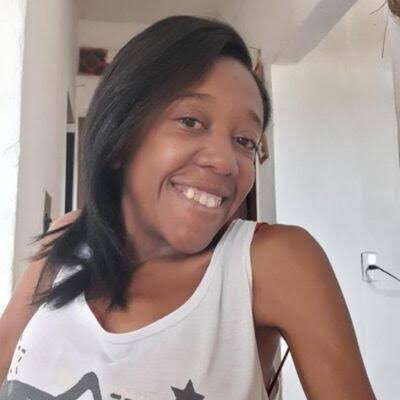 rapha on Twitter: "Nao to aguentando essa trend da capa de música e o povo botando foto assim"