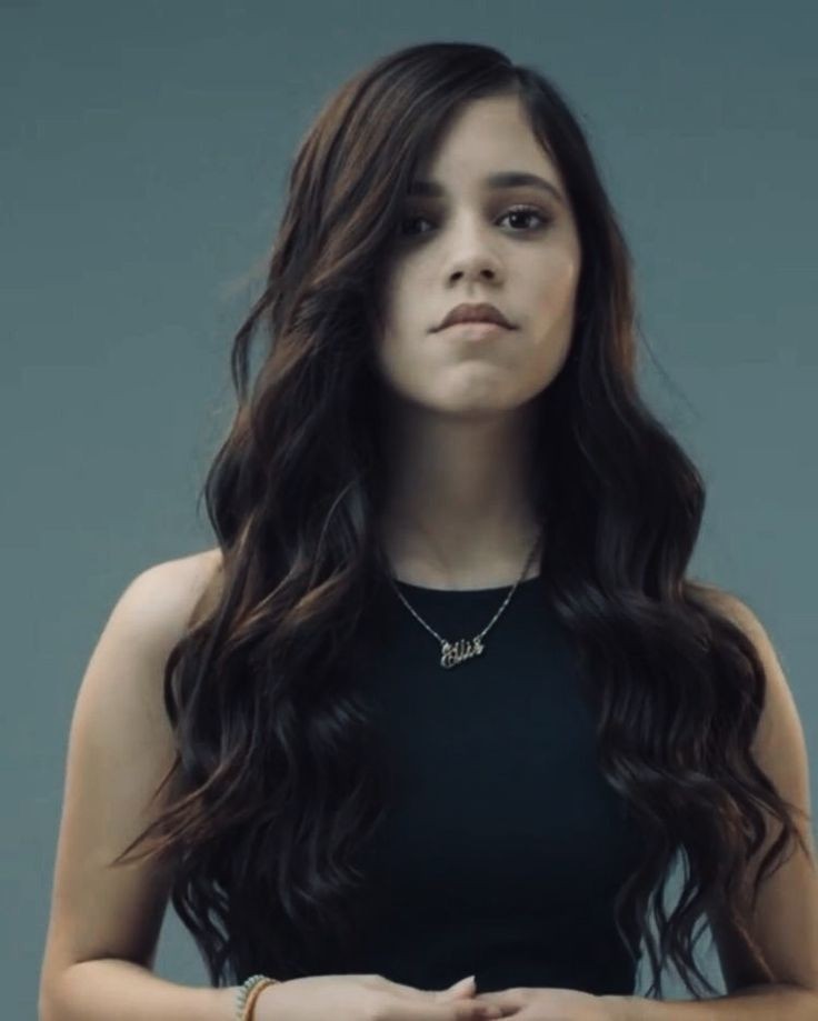 BEST OF JENNA ORTEGA on Twitter: "Lorraine or Ellie"