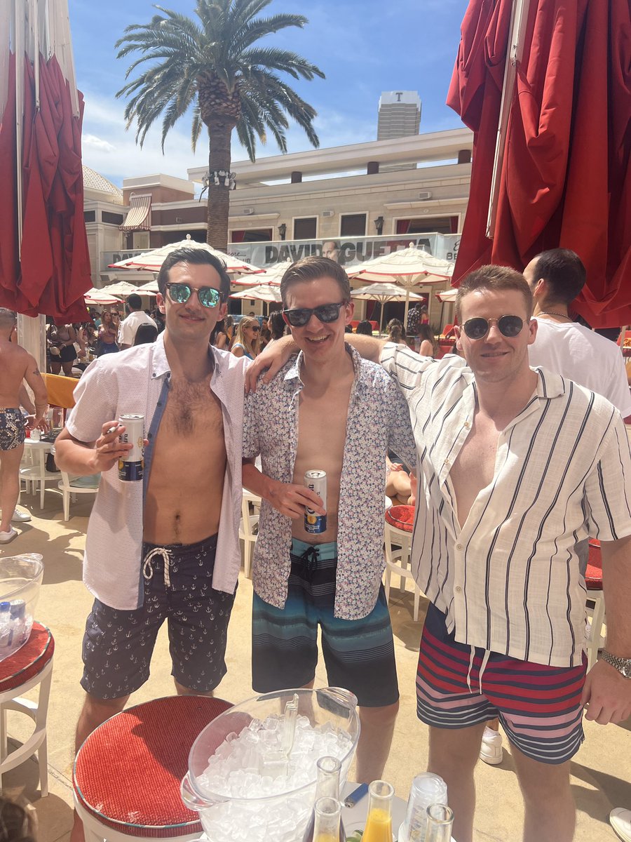 Matt Samuelson on Twitter: "Met my best buddies college buddies this weekend as we did Vegas ...