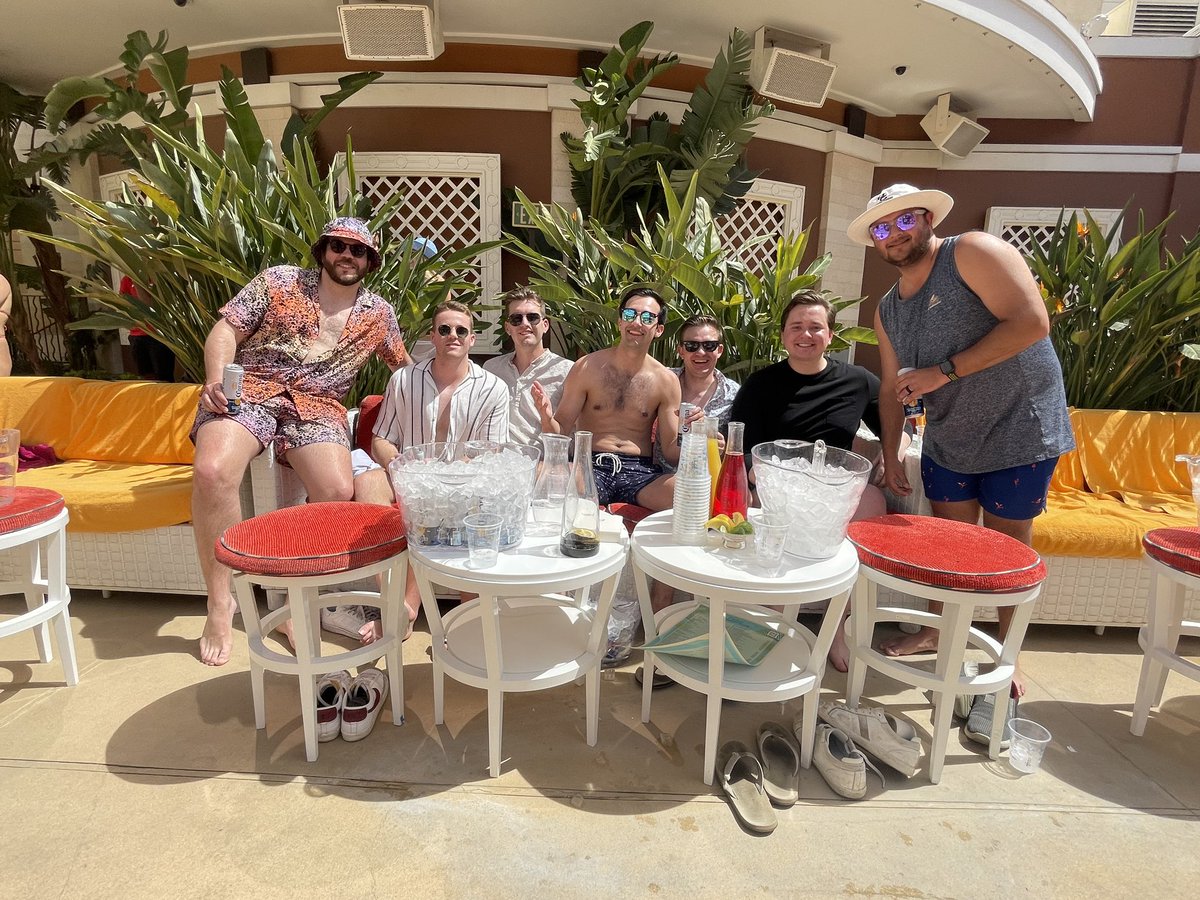 Matt Samuelson on Twitter: "Met my best buddies college buddies this weekend as we did Vegas ...