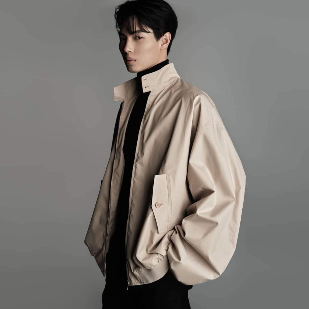 Mackey on Twitter: "RT @headlinermnl: Thai singer-actor #WinMetawin for Prada's Spring-Summer ...
