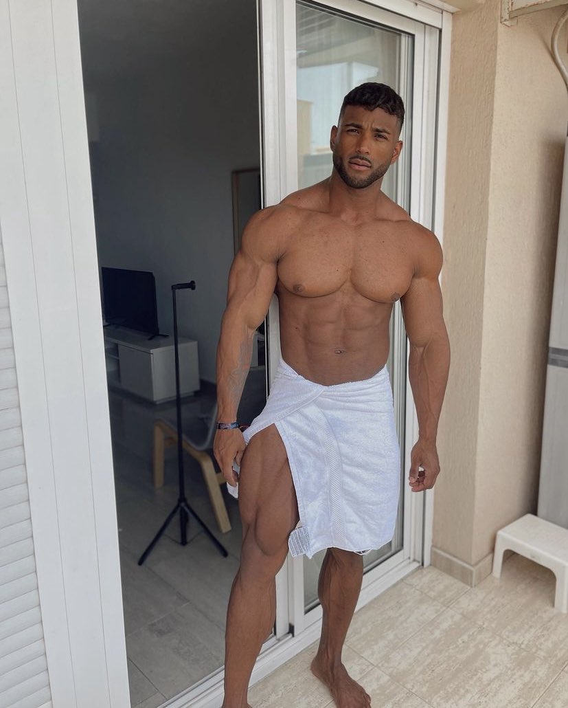 BestFitMales on Twitter: "Jhon. Duque. #toweltuesday #BestFitMales"