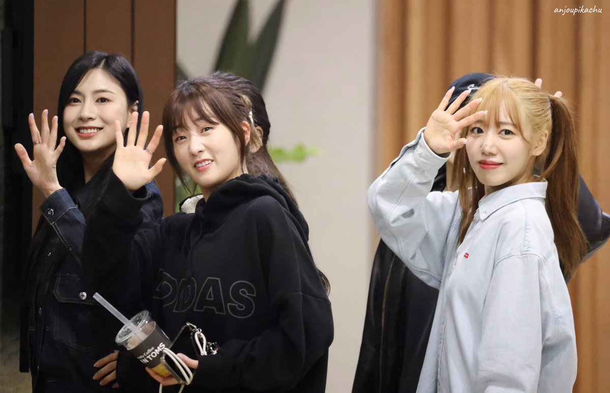 ϞϞ(๑⚈ ․̫ ⚈๑)∩ #DND #Pink drive🚗 on Twitter: "230412 KBS Cool FM 비투비의 키스 더 라디오 퇴근길 #에이핑크 #Apink # ...