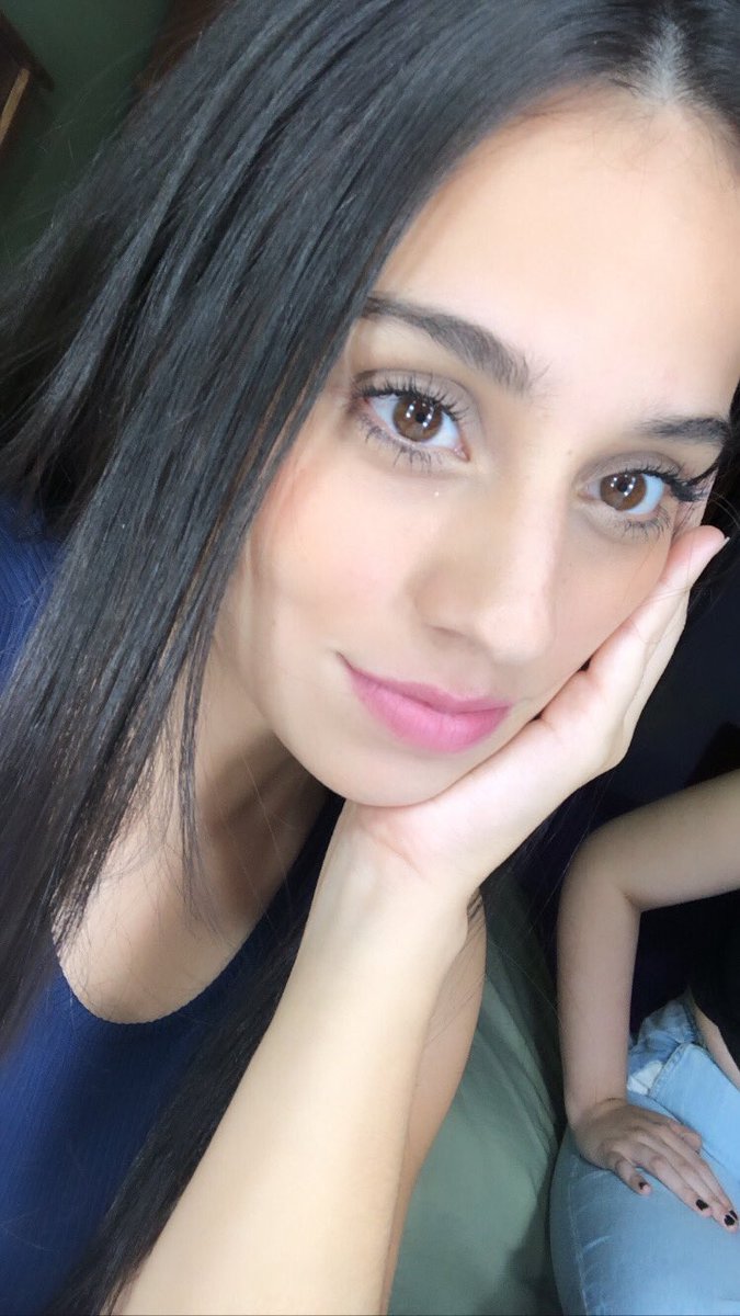 Carito on Twitter: "Carito de salir / Carito de cancha"