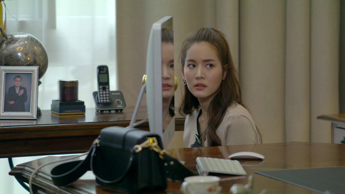 โบว์ เมลดา on Twitter: "RT @Ch3Thailand_33: เกลียดคนรู้ทัน! #ใต้เงาตะวันep5"