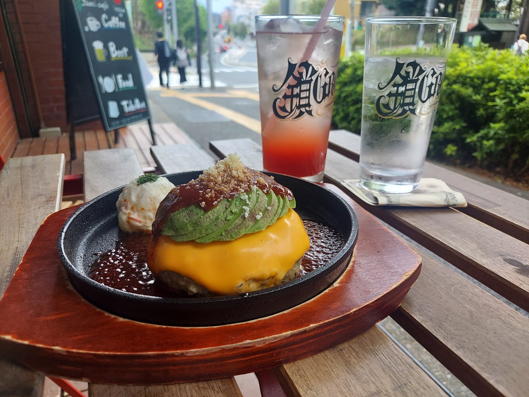 Z李 🇺🇦 NO WAR 🕊 on Twitter: "今日は9SARI CAFE結構奢る予定。 @9saricafeandbar たぶん18時くらいまでいるかも。店着いていくら奢るか決めて ...