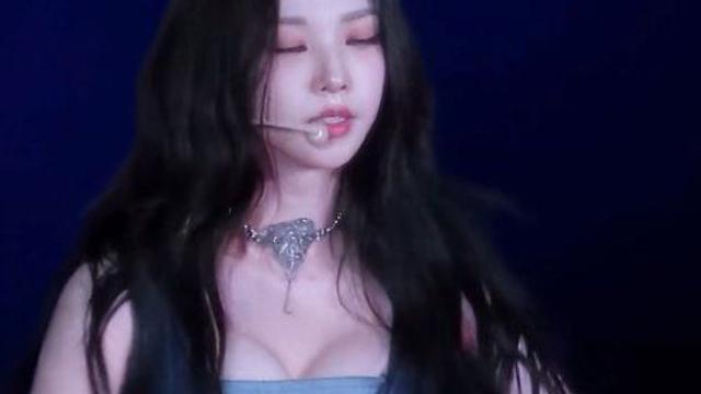 유머 on Twitter: "묵직한 바운스 에스파 카리나 봉인 해제:https://bltly.link/3QxNzFU #유머 #스토리"