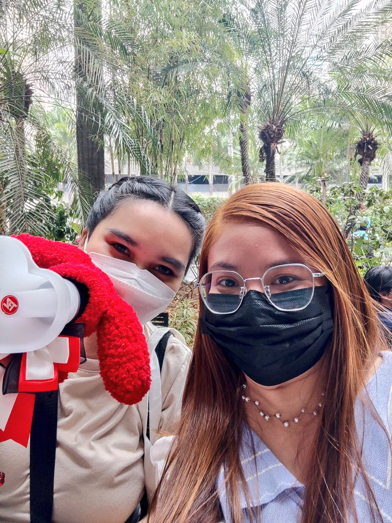 kari♡ on Twitter: "finally met one of my long-time cobcob mutual