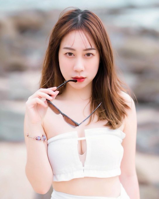 นักกวี on Twitter: "ข า ว . เข้ากลุ่มไลฟ์สด https://lin.ee/Kc6HFbr"